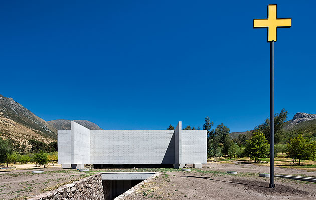 The Capilla del Retiro by Undurraga Deves - ICON Magazine