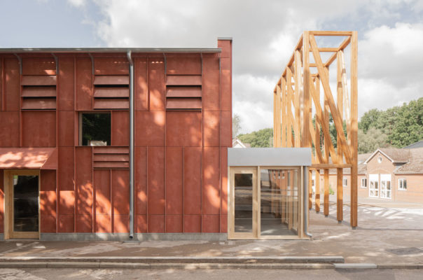 Jonathan Tuckey creates CLT theatre for Berkshire school - ICON Magazine