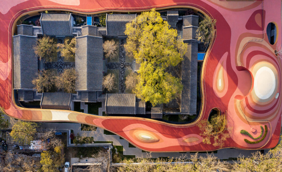 MAD Architects creates Beijing kindergarten with colourful roof ...