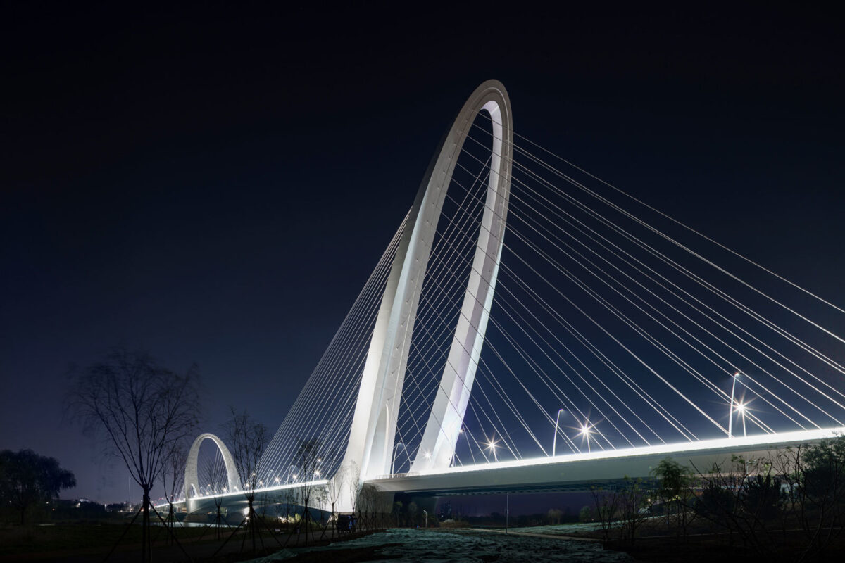 Linea Light Group illuminates Xinshougang Bridge - ICON Magazine