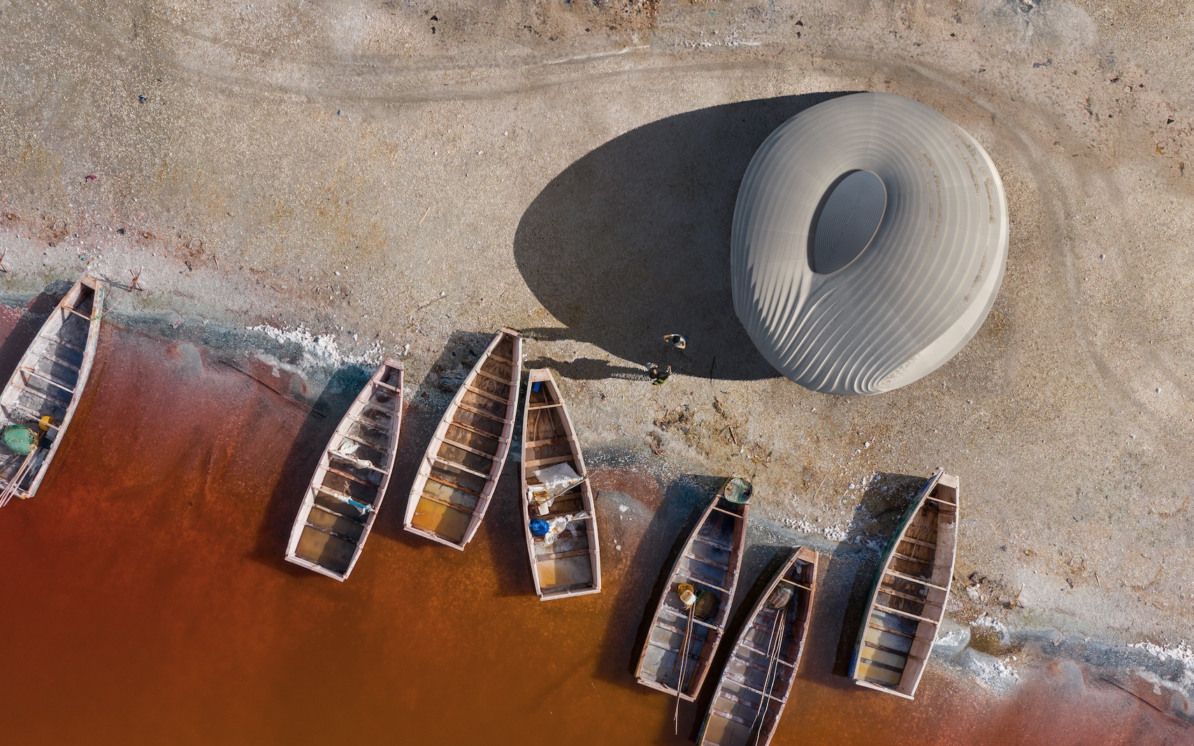 How recycled hospital equipment is transformed into a plastic pavilion ...